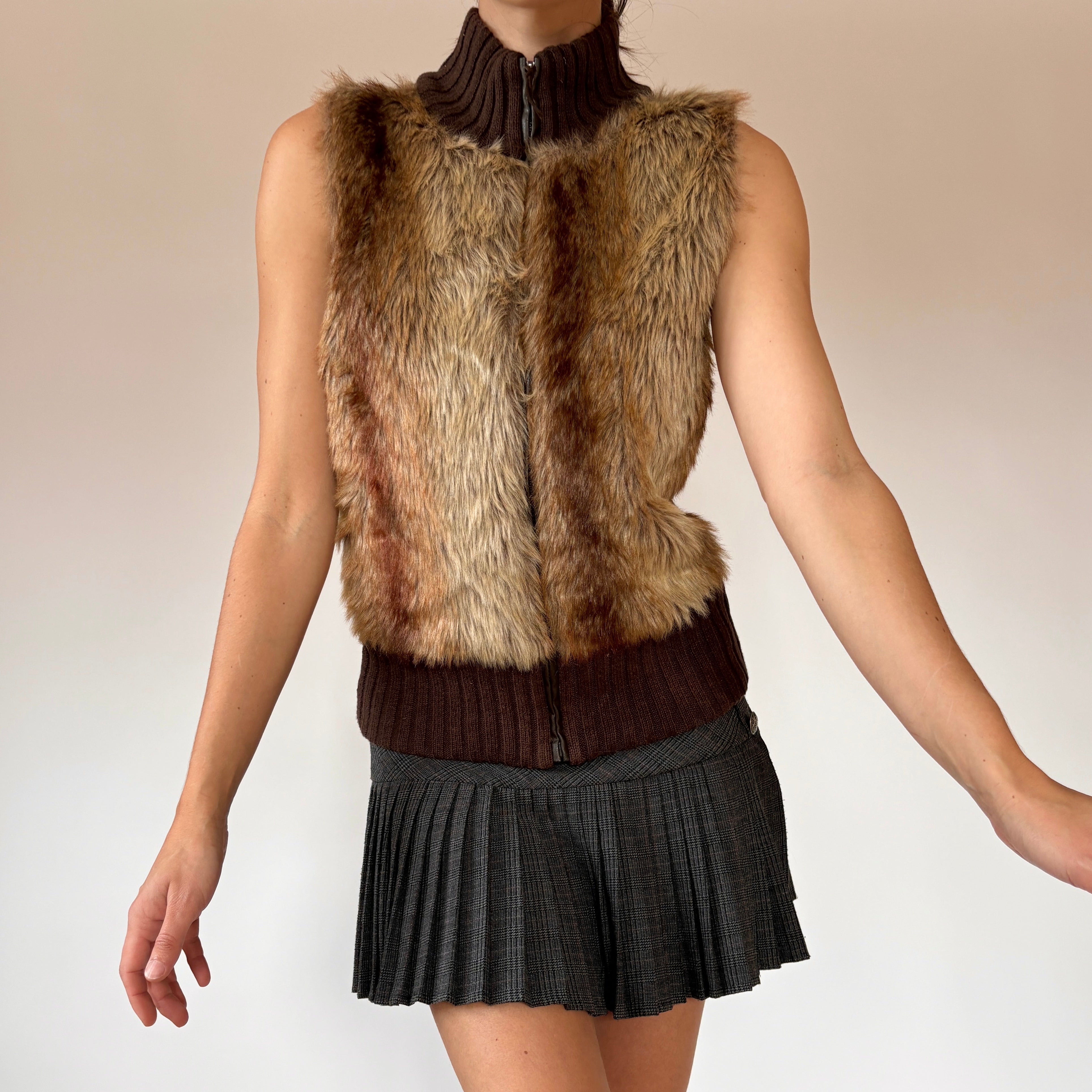 Y2K Furry Vest (S/M) – Hazy Vintage