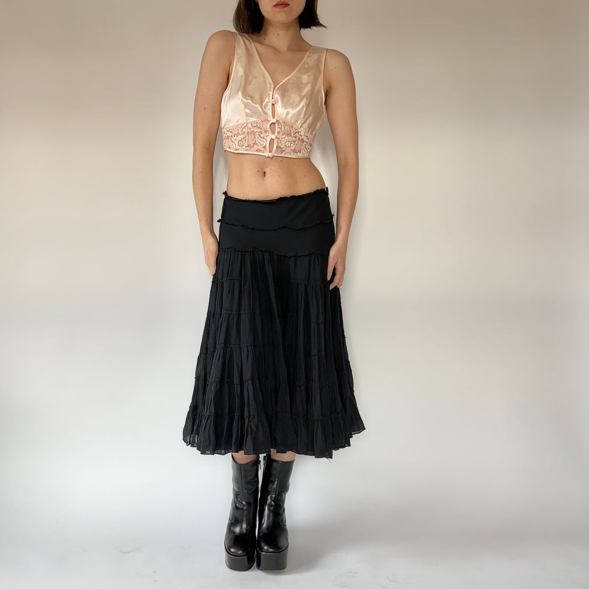 90s Noir Tiered Skirt (M) – Hazy Vintage