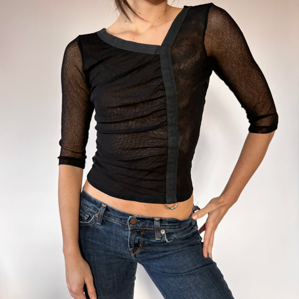 90s Noir Mesh Top (S) – Hazy Vintage